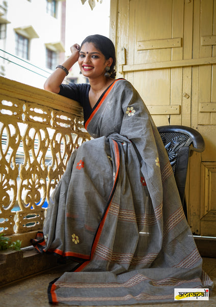 Shiuli – Amrapali Boutique