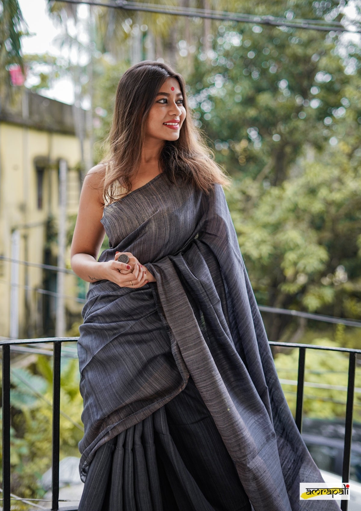 Handwoven Pure Matka Silk with Gold Accents – Amrapali Boutique